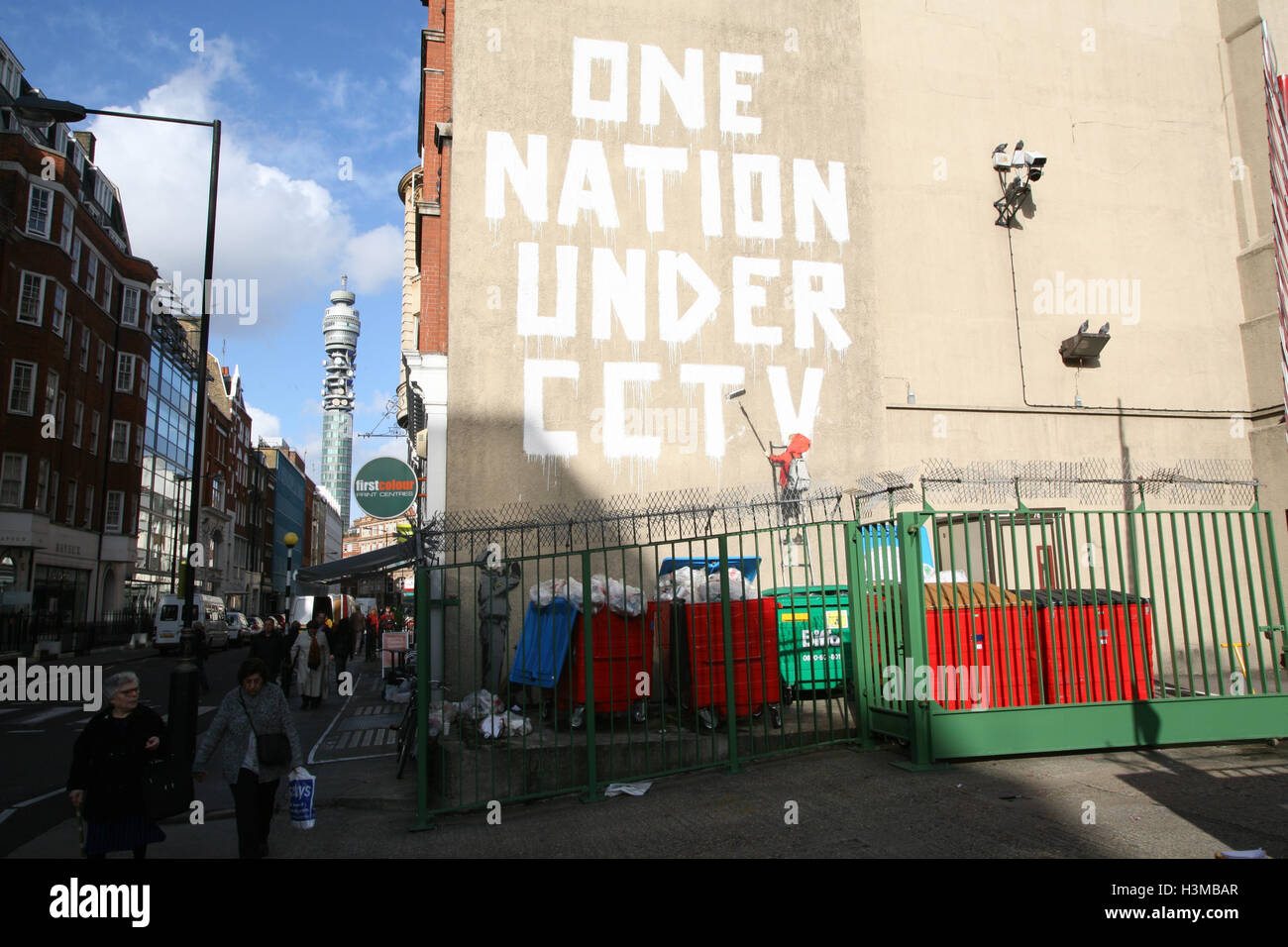 Banksy Graffiti Cctv Stock Photos & Banksy Graffiti Cctv Stock Images ...