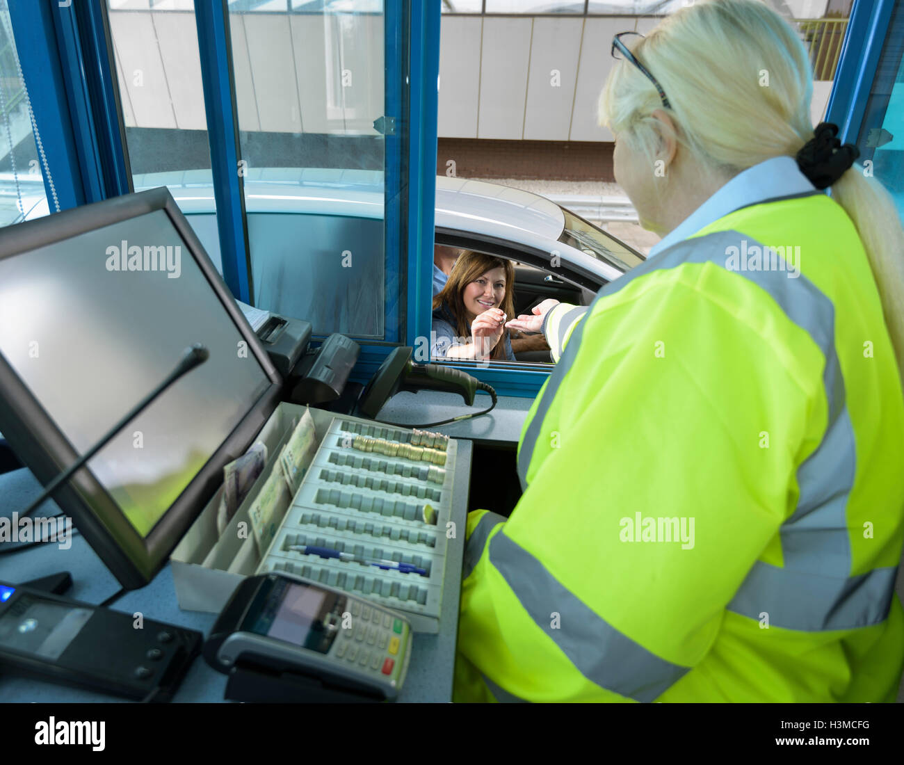 Computer booth hi-res stock photography and images - Alamy