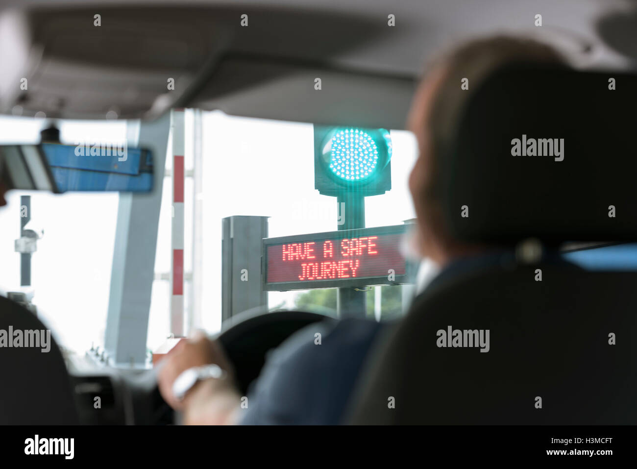 Driver indicator sign hi-res stock photography and images - Alamy