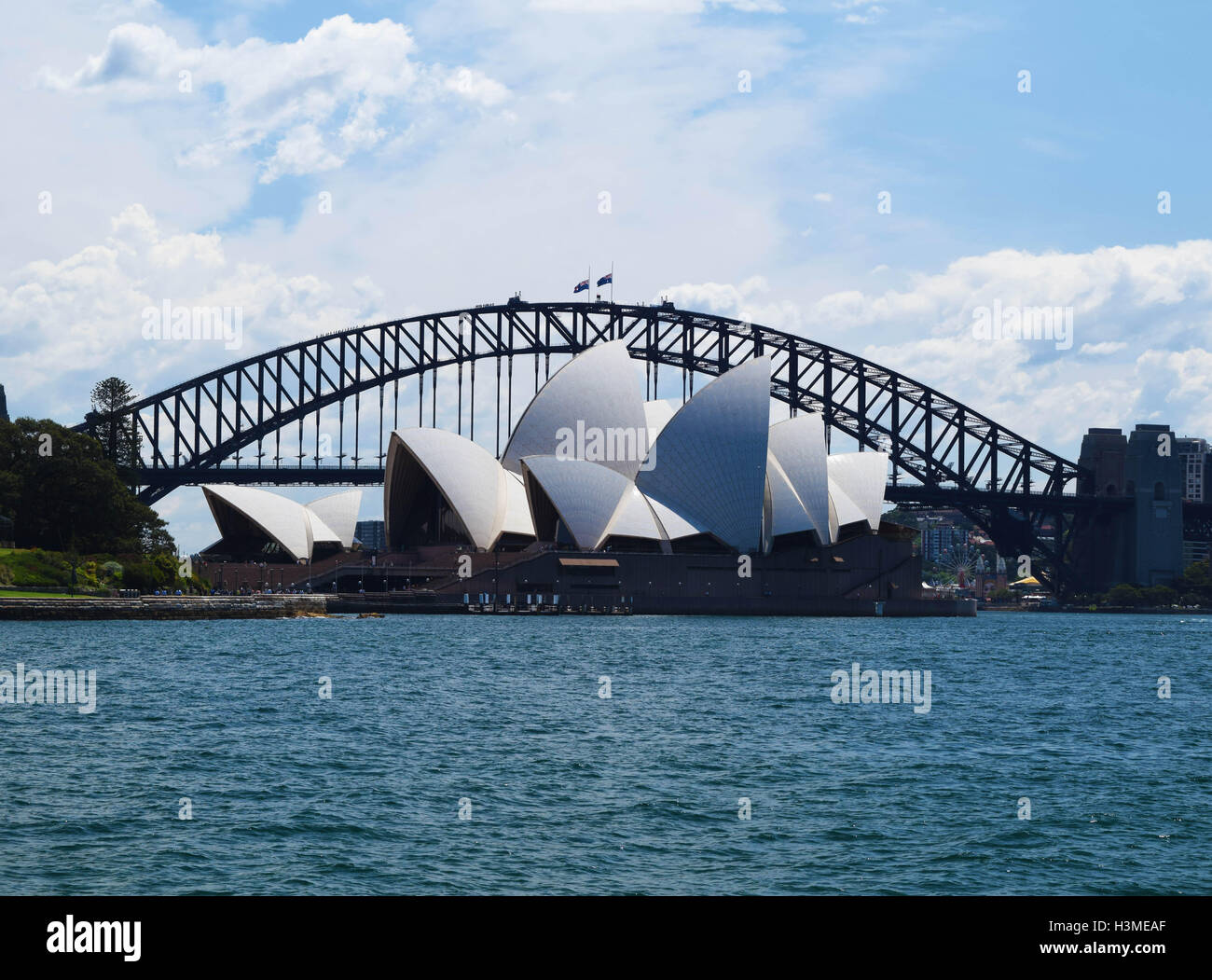 Sydney Opera House and Harbour Bridge Stock Photo - Alamy