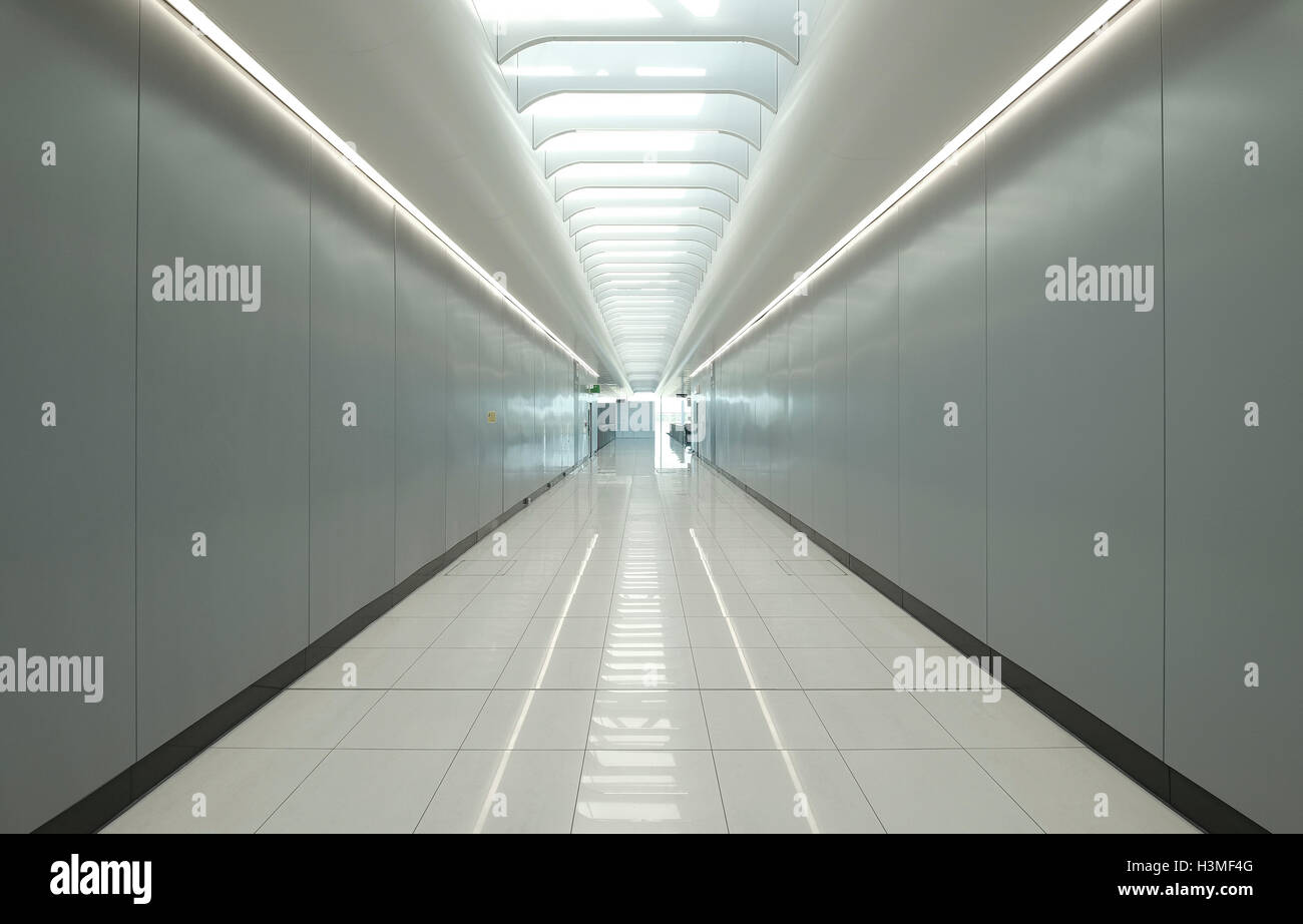 Long corridor hi-res stock photography and images - Alamy