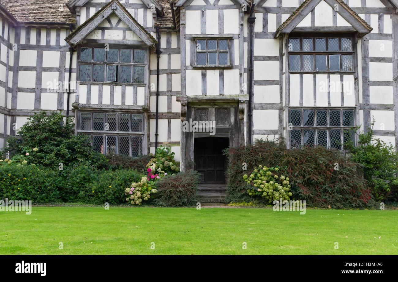 Historic half timbered farmhouse on the outskirts of Weobley ...