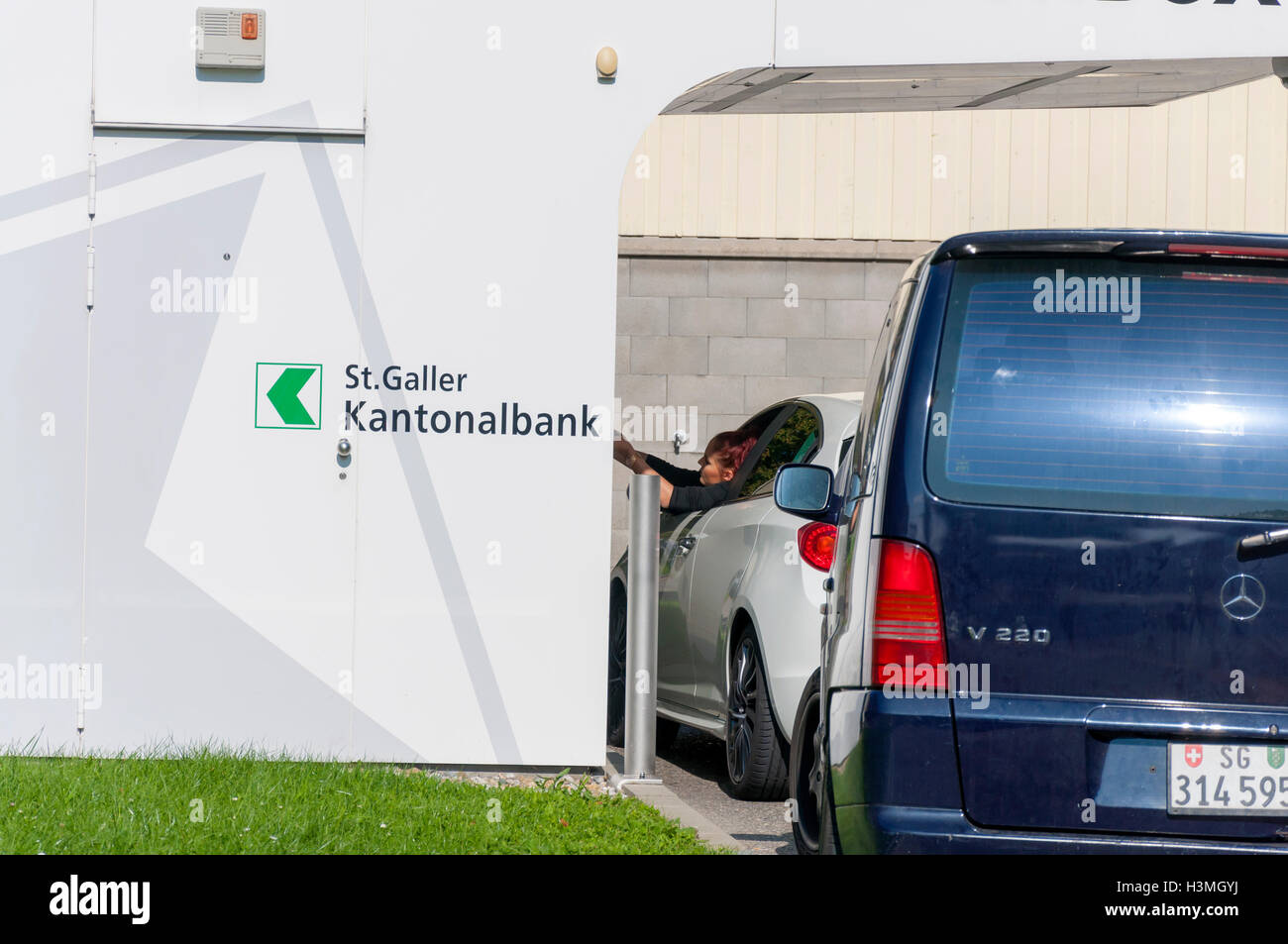 Drive through banking hi-res stock photography and images - Alamy