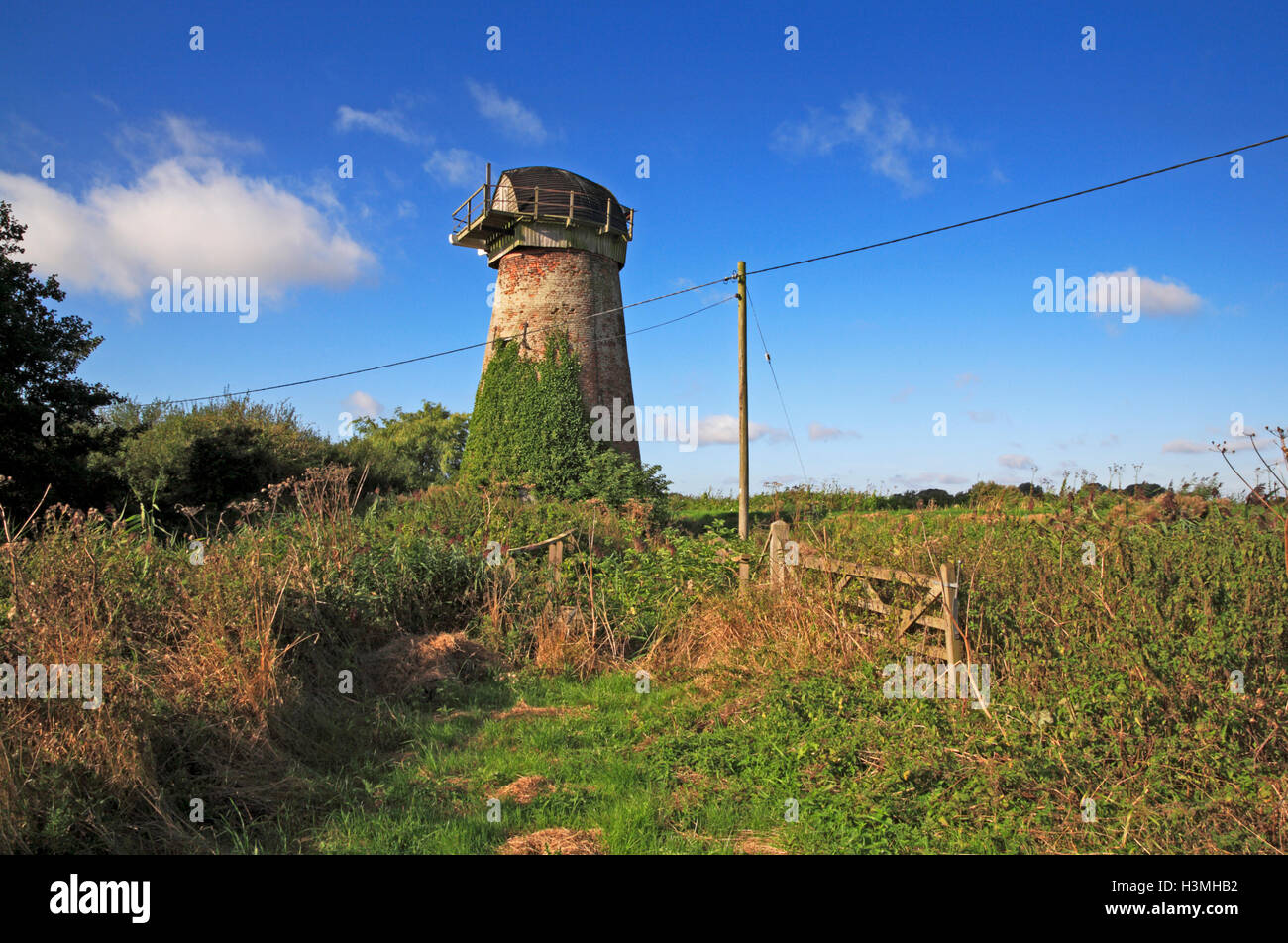 A view of the redundant Clippesby Drainage Mill by the River Bure at ...