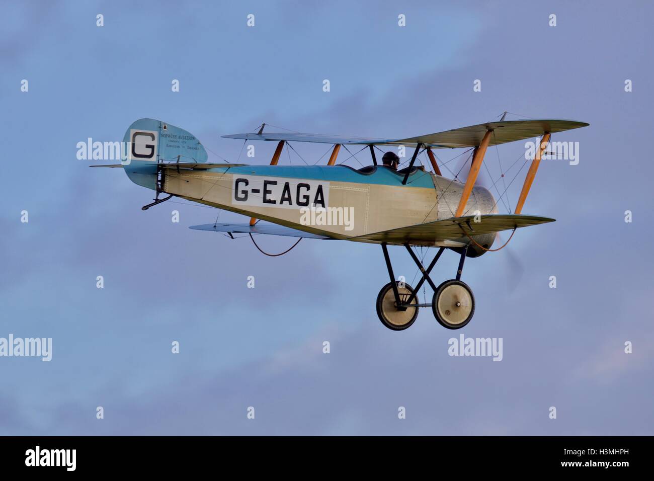 A 1920 Sopwith Dove flying at Shuttleworth Race Day Finale Stock Photo ...