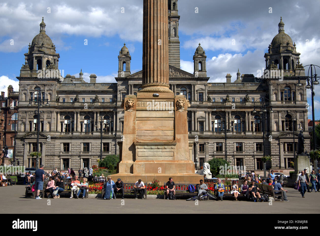 Cenotaph city hall hi-res stock photography and images - Alamy