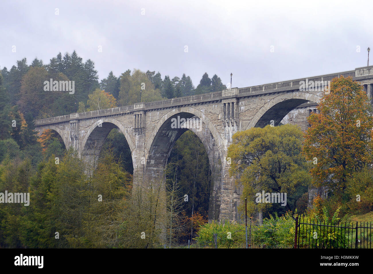 Railway viaducts hi-res stock photography and images - Alamy