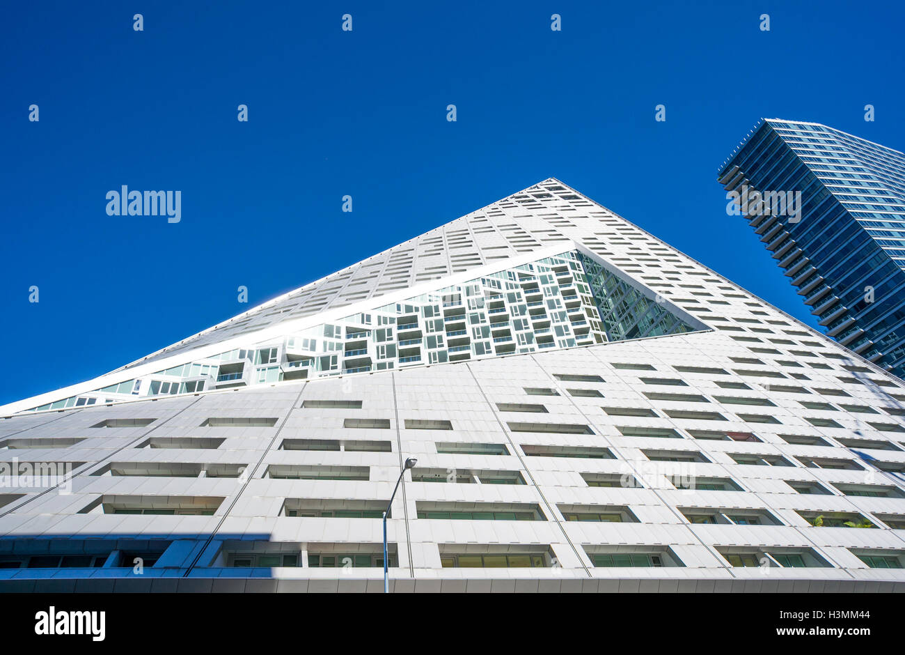Manhattan pyramid building hi-res stock photography and images - Alamy