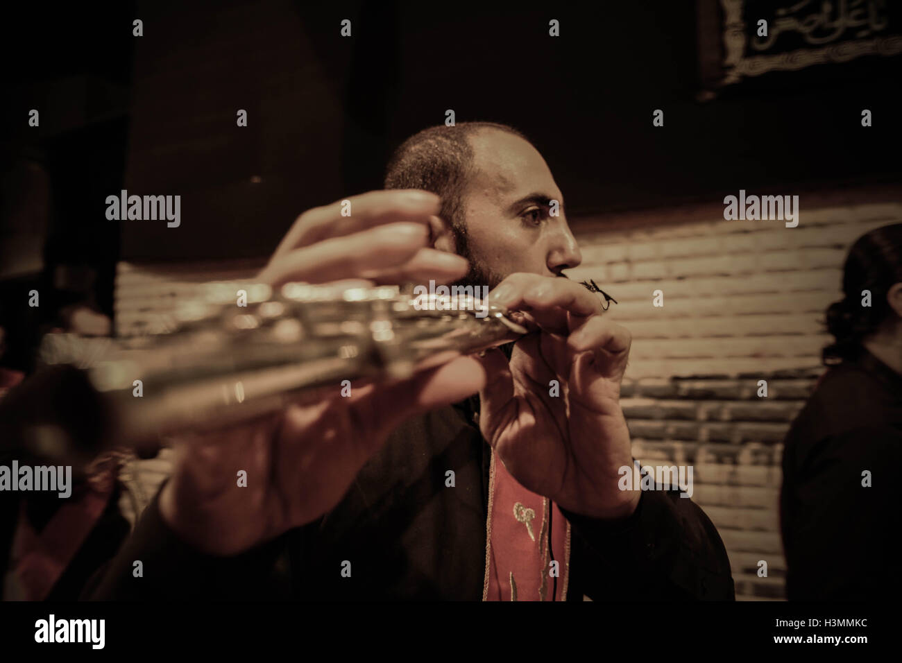 Bahraini music hi-res stock photography and images - Alamy