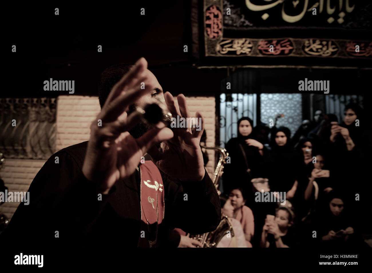 Bahraini music hi-res stock photography and images - Alamy