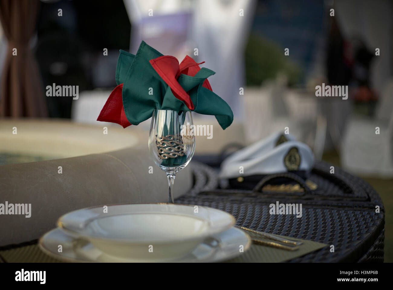 Table setting. "Captains Table" set at a boat show event Stock Photo ...