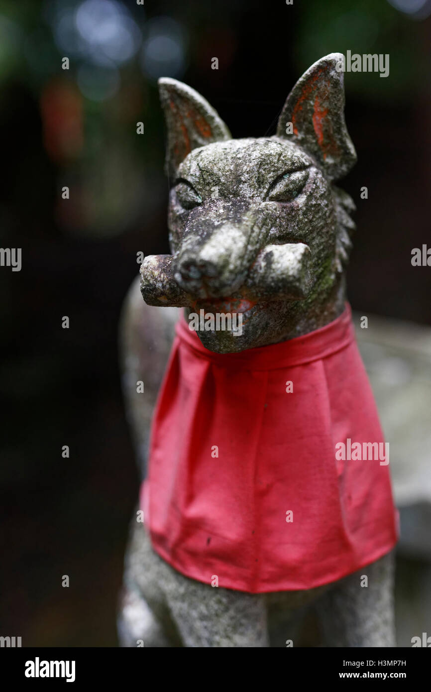 Japan Kyoto fox Fushimi-Inari Taisha Stock Photo - Alamy