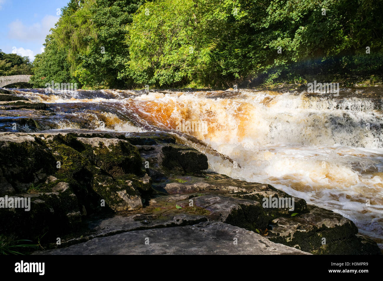 Cascading water at Stainforth Force, Yorkshire Dales National Park ...