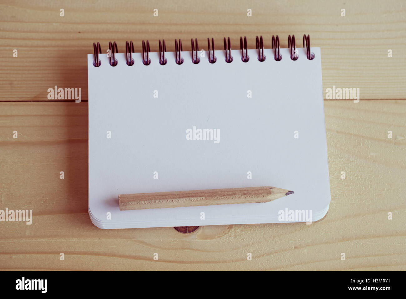 Vintage note book hi-res stock photography and images - Alamy