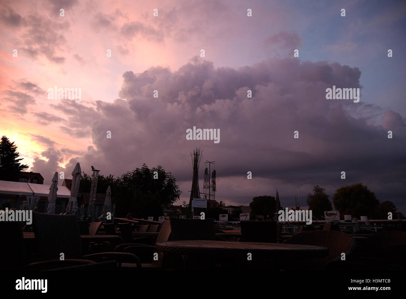 Colorful evening sky with purple clouds in Brandenburg, Germany Stock ...