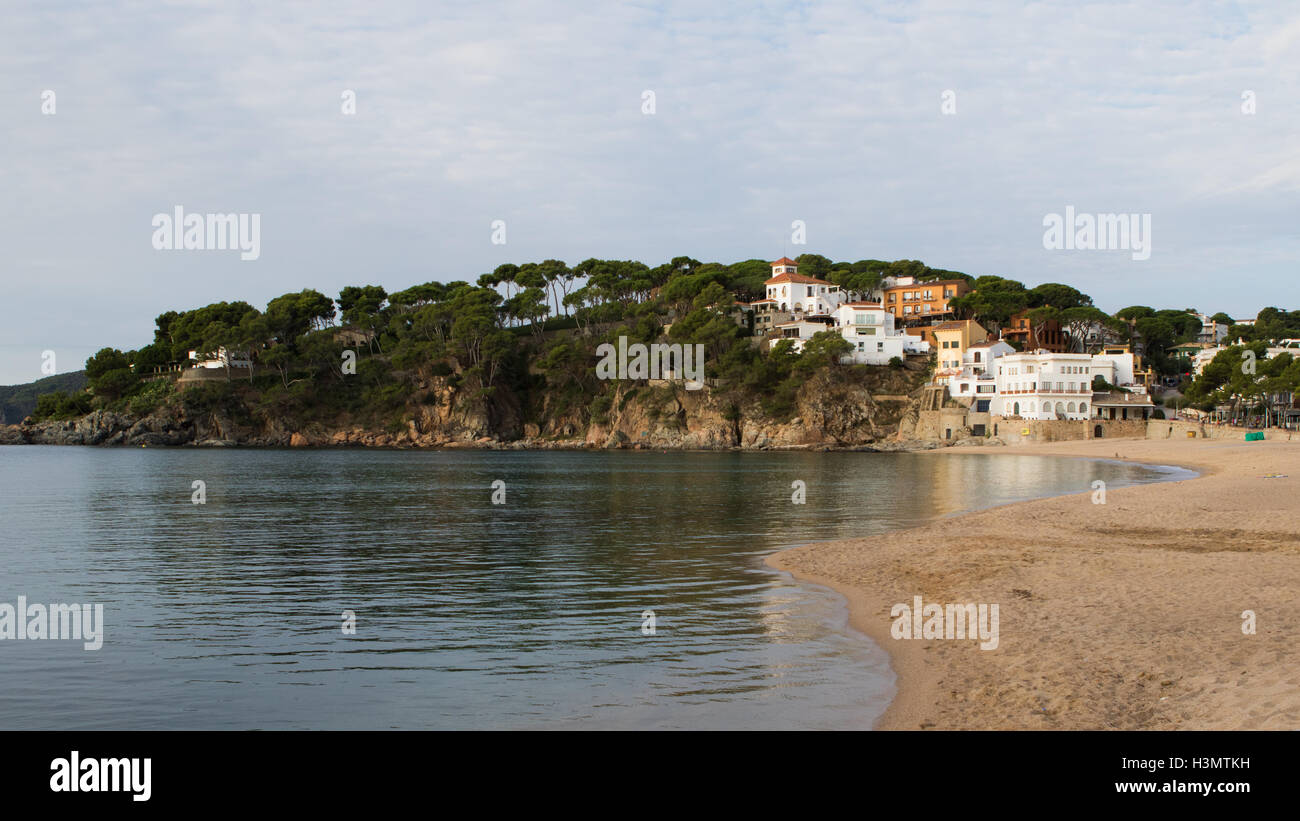 Llafranc boats hi-res stock photography and images - Alamy