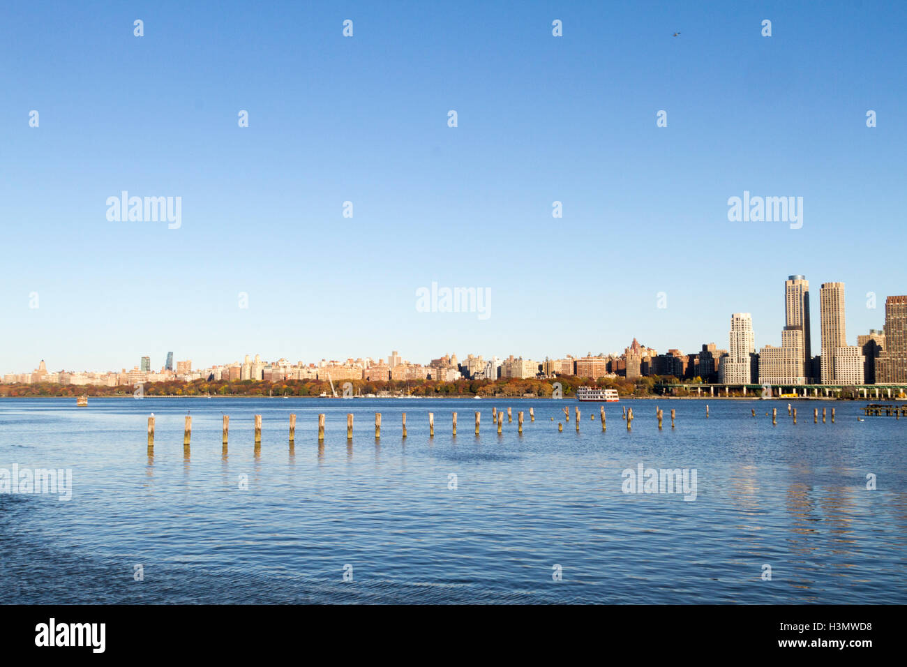 Suburb manhattan hi-res stock photography and images - Alamy