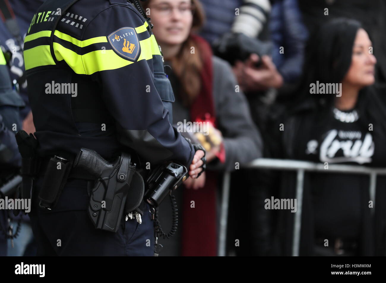 Rotterdam police hi-res stock photography and images - Alamy