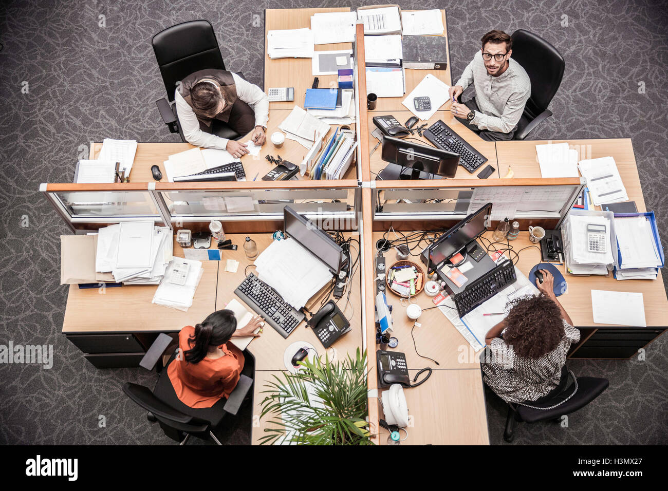 Overhead office desk hi-res stock photography and images - Alamy
