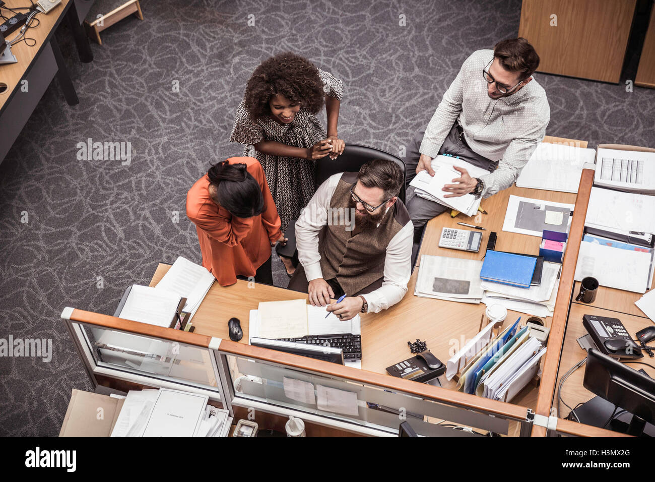 Overhead people desk office hi-res stock photography and images - Alamy