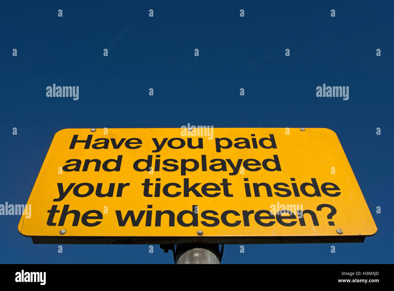 Pay and display sign hi-res stock photography and images - Alamy