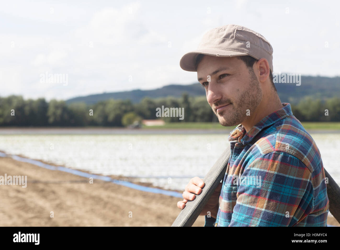 Shoulder pipe hi-res stock photography and images - Alamy