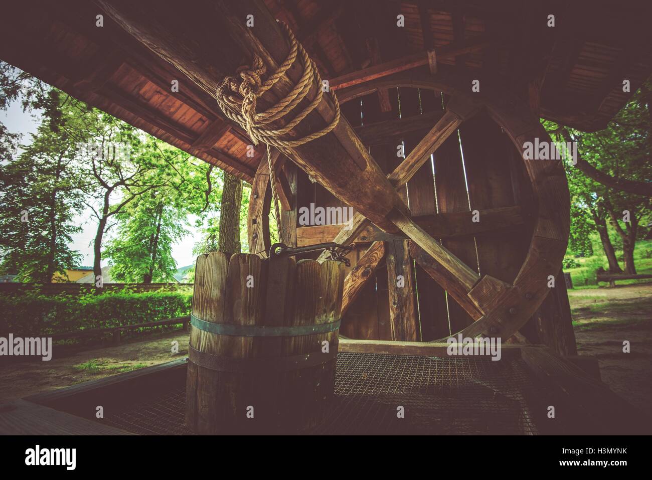 Vintage well hi-res stock photography and images - Alamy