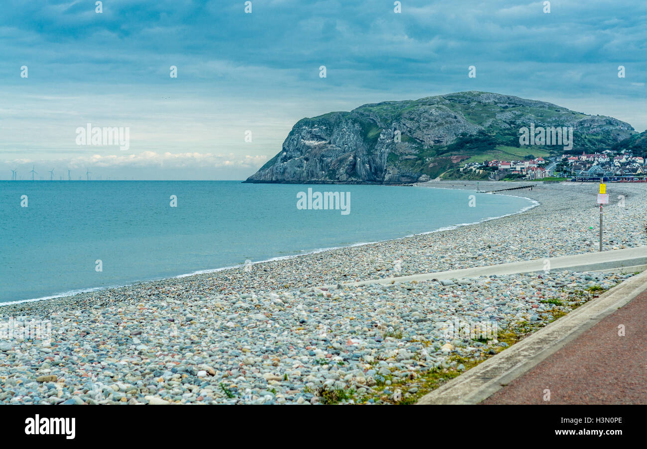 A view of the seafront at Llandudno Stock Photo - Alamy