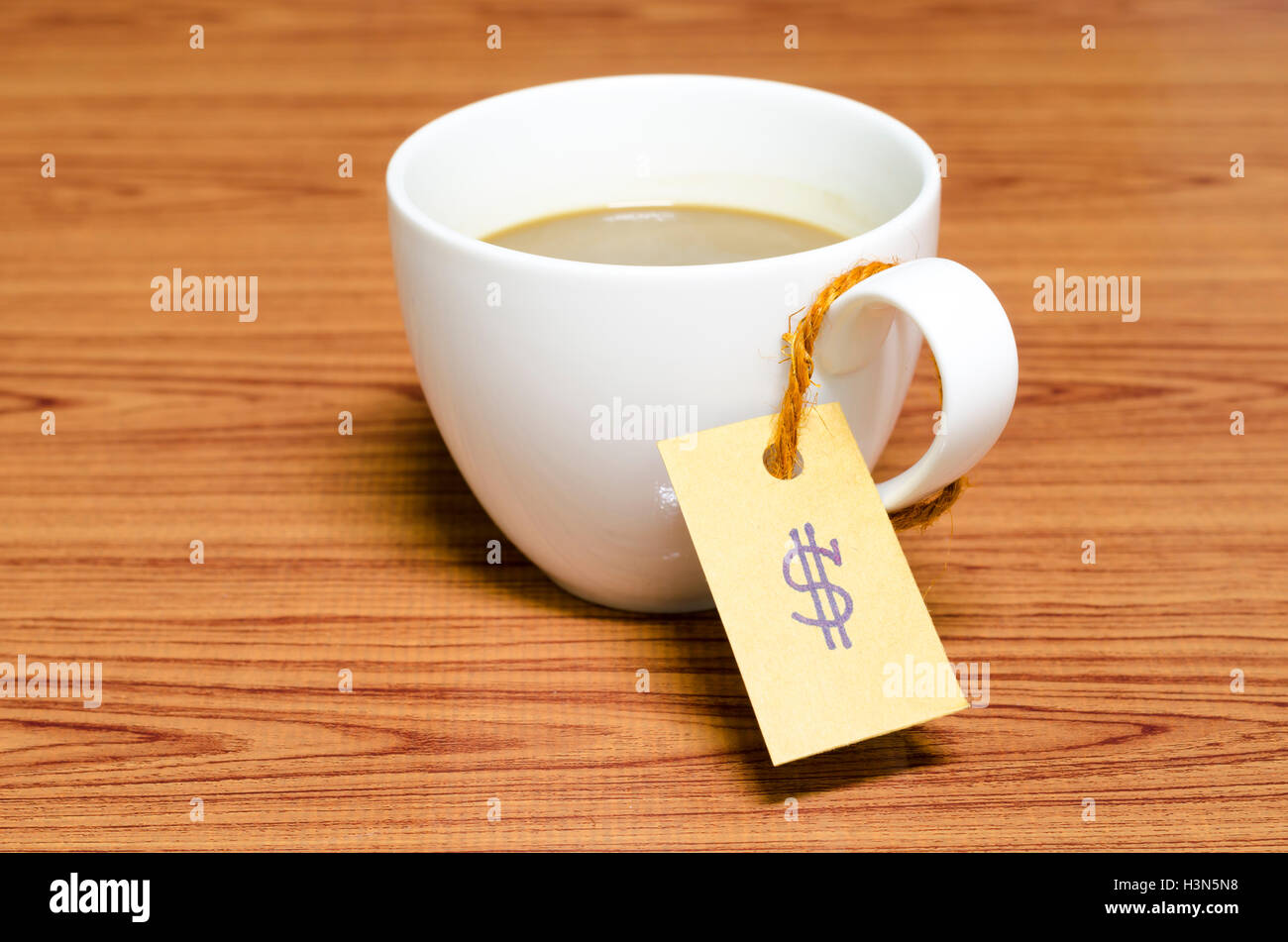 coffee cup with price tag Stock Photo - Alamy