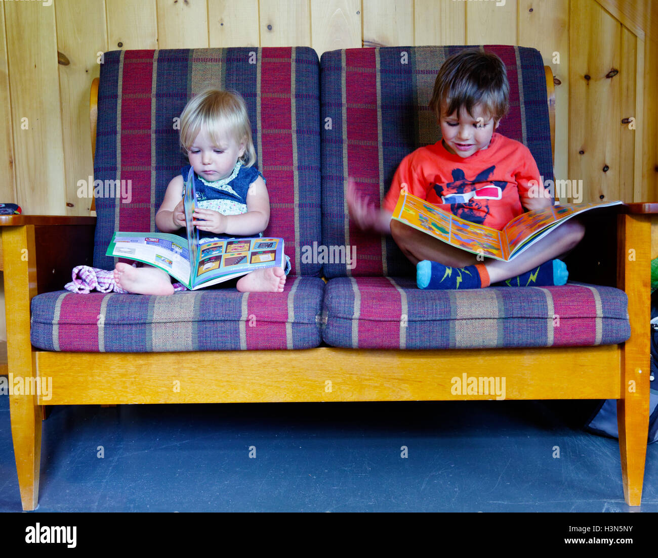 Brother and sister reading hi-res stock photography and images - Alamy