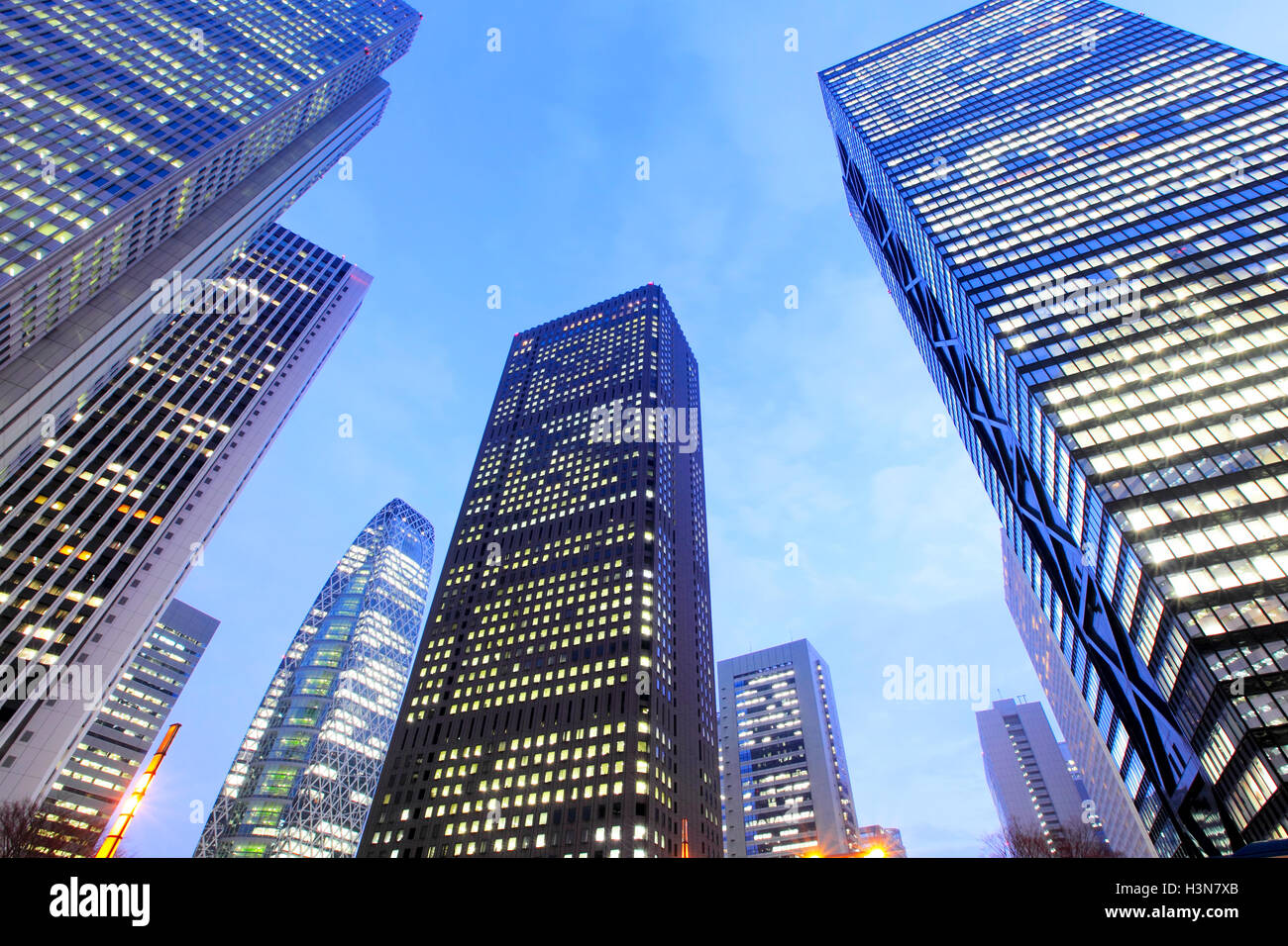 Skyscraper night low angle hi-res stock photography and images - Alamy