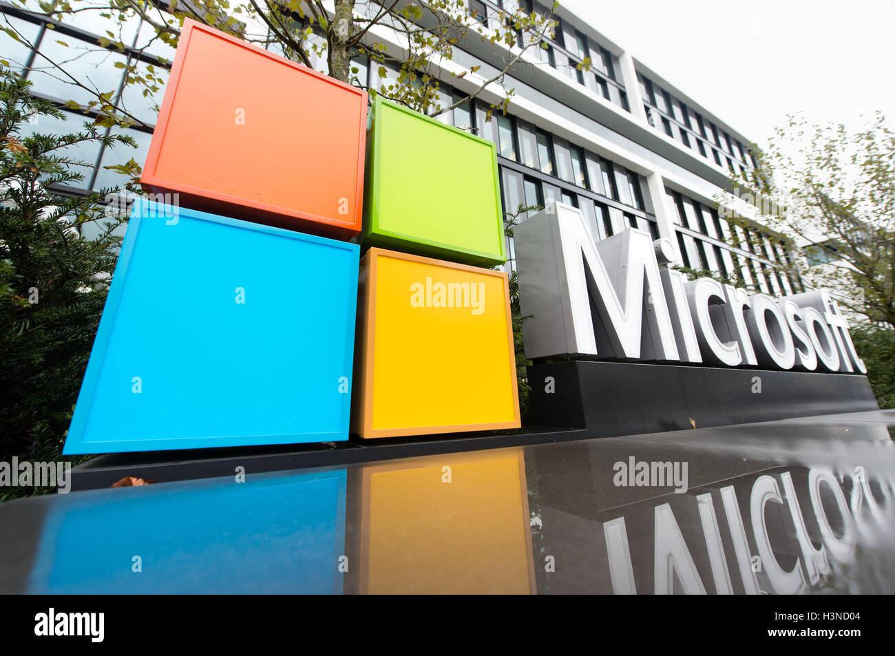 Microsoft germany headquarters hi-res stock photography and images - Alamy