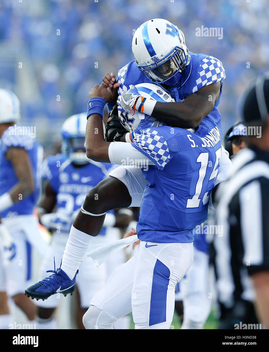 Lexington, KY, USA. 8th Oct, 2016. Kentucky Wildcats running back Boom ...