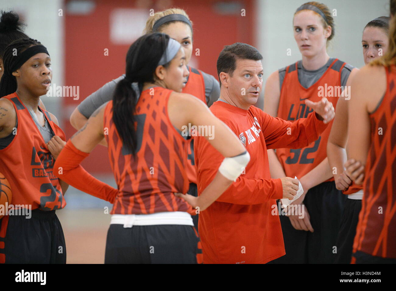 Albuquerque, NEW MEXICO, USA. 3rd Oct, 2016. 100316.UNM Lobos women's ...