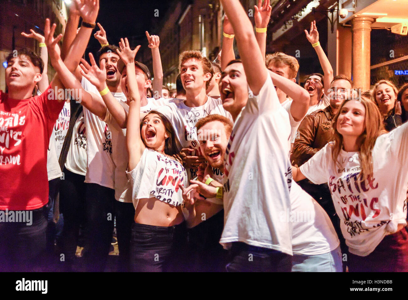 University freshers party hi-res stock photography and images - Alamy