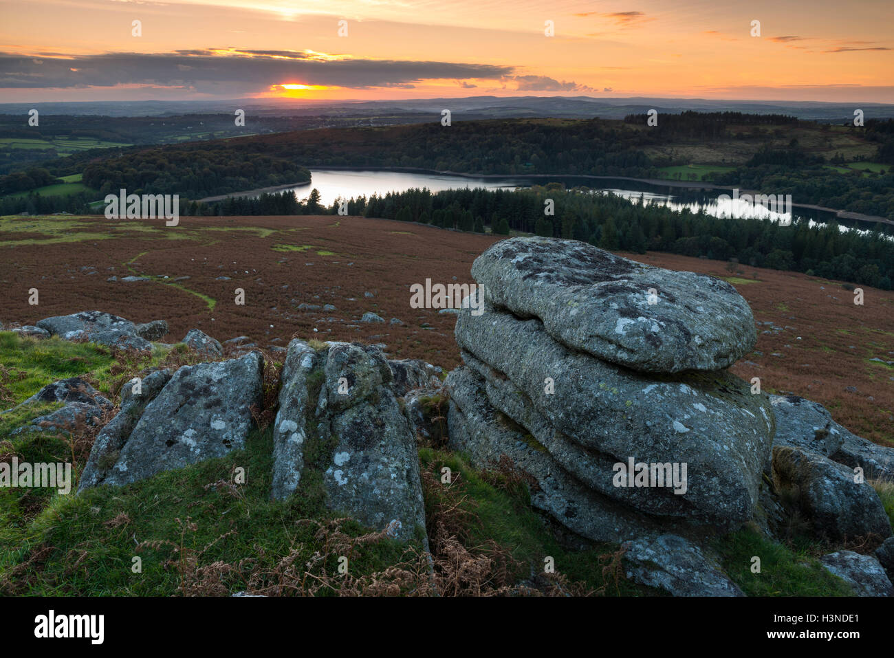 Dartmoor, Devon, UK. 10th Oct, 2016. UK Weather. Sunset over Burrator ...