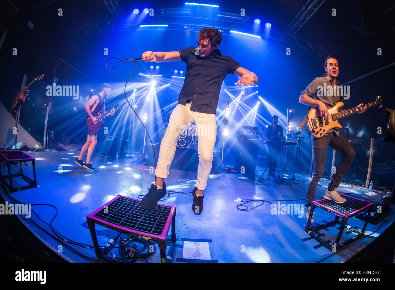 Milan, Italy. 10th Oct, 2016. The British rock band DON BROCO performs ...