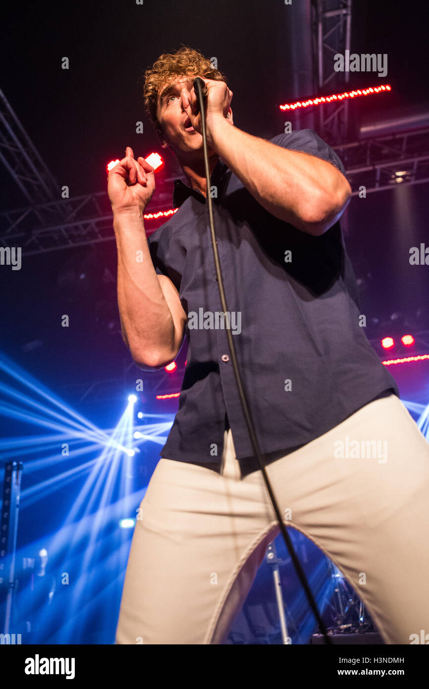 Don broco concert hi-res stock photography and images - Alamy