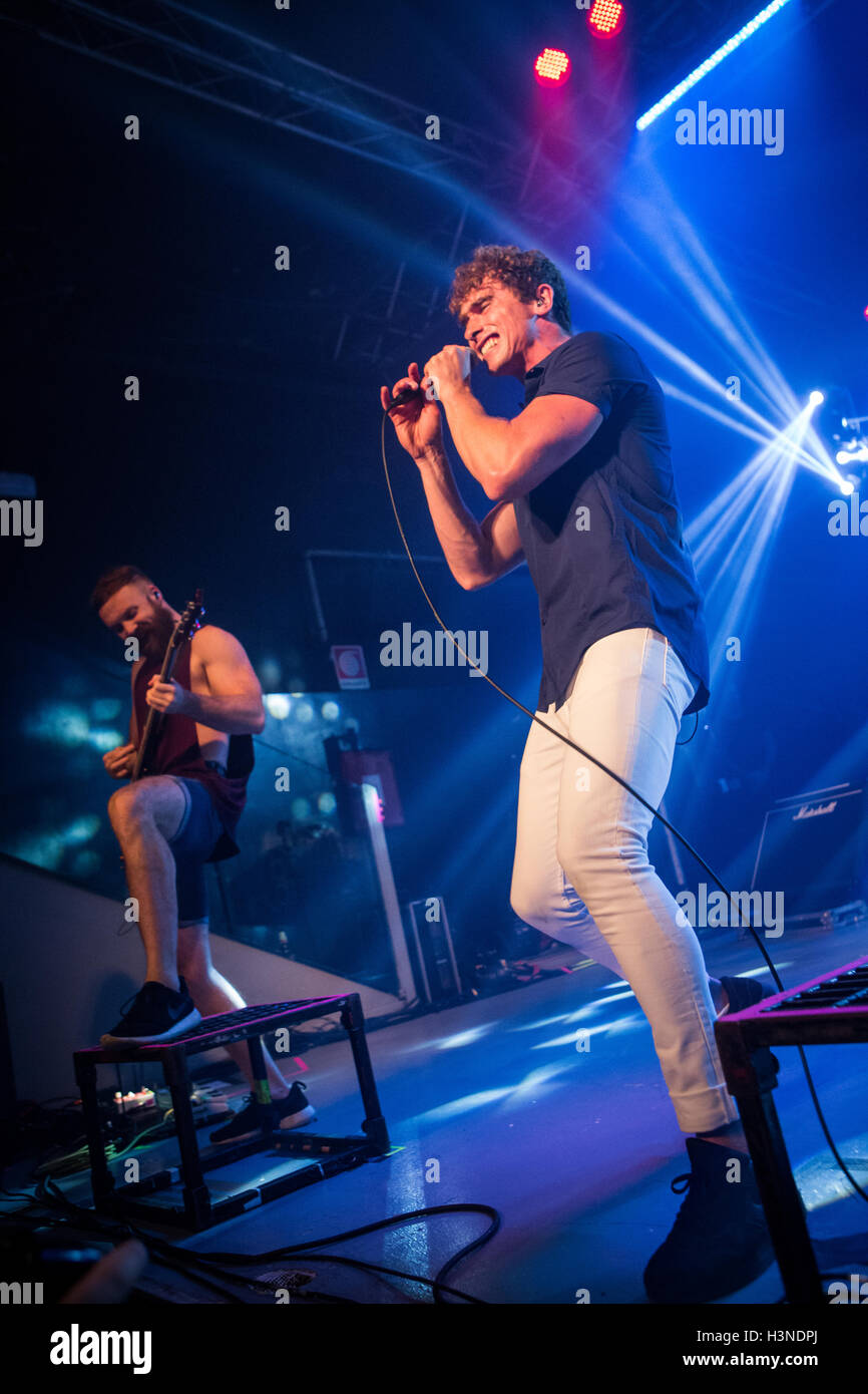 Milan, Italy. 10th Oct, 2016. The British rock band DON BROCO performs ...