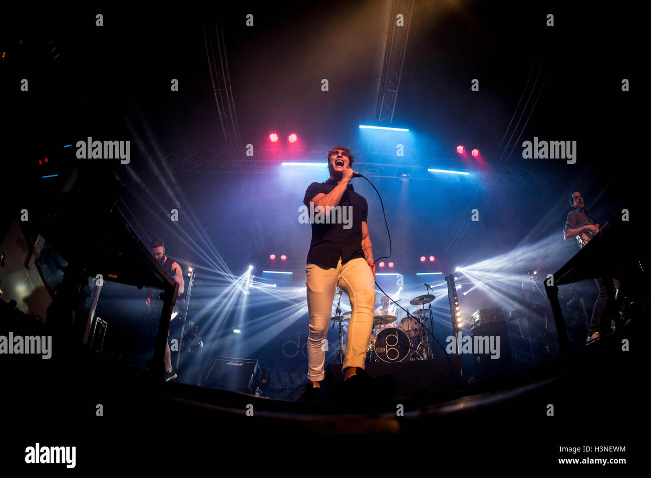 Don broco live concert hi-res stock photography and images - Alamy