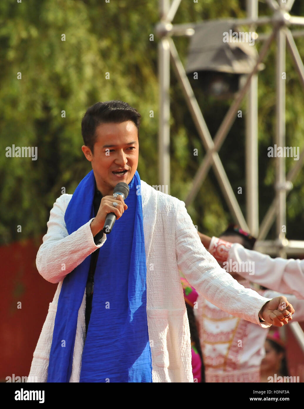 Urumqi, China's Xinjiang Uygur Autonomous Region. 10th Oct, 2016. A ...