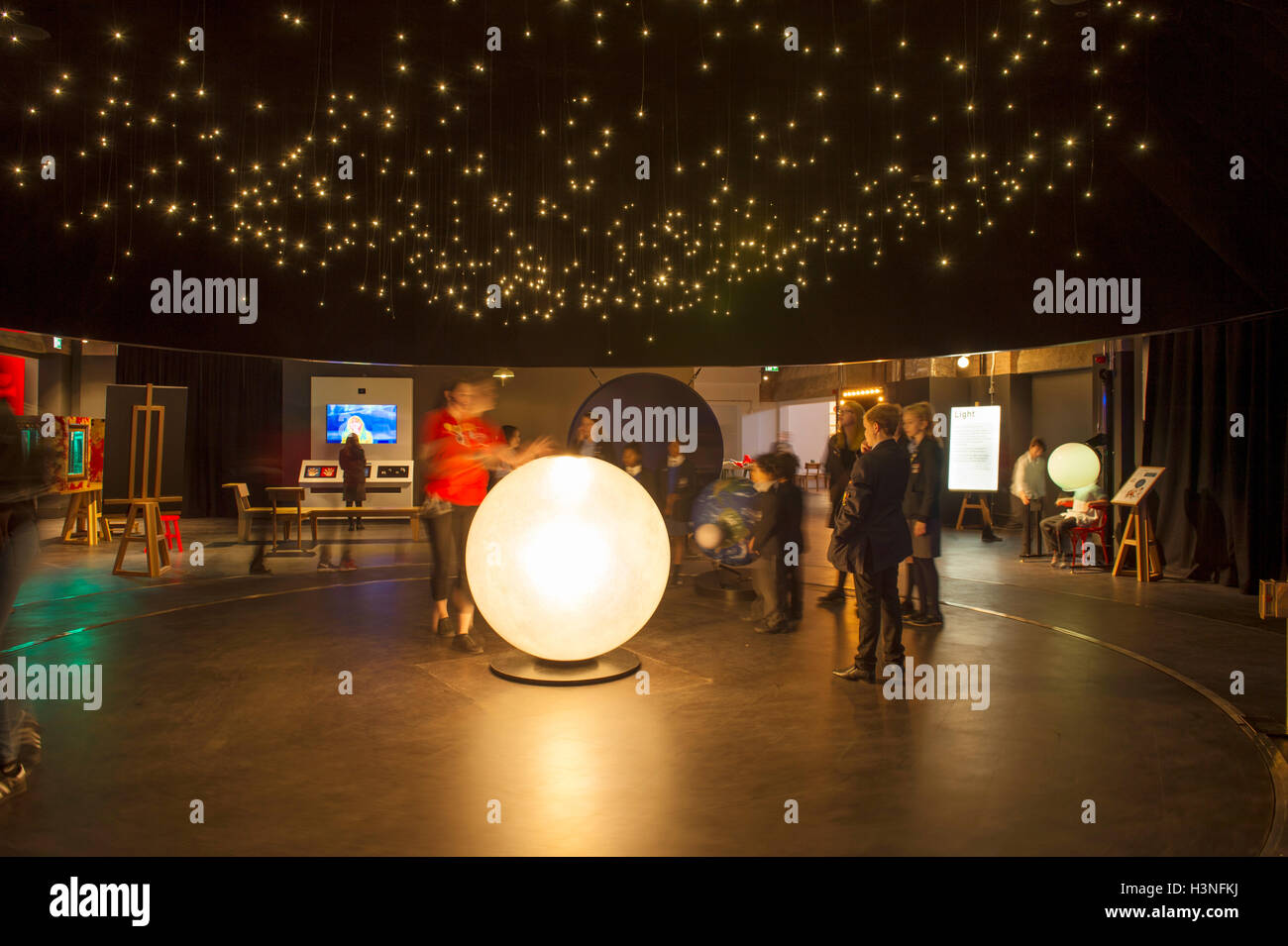 Plantets orbit the sun hi-res stock photography and images - Alamy