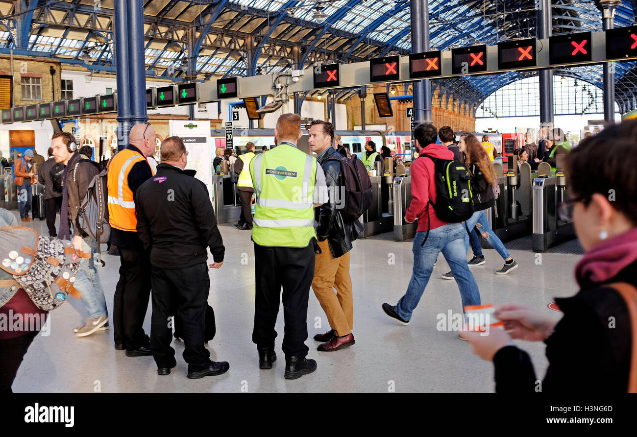 British rail staff hi-res stock photography and images - Alamy