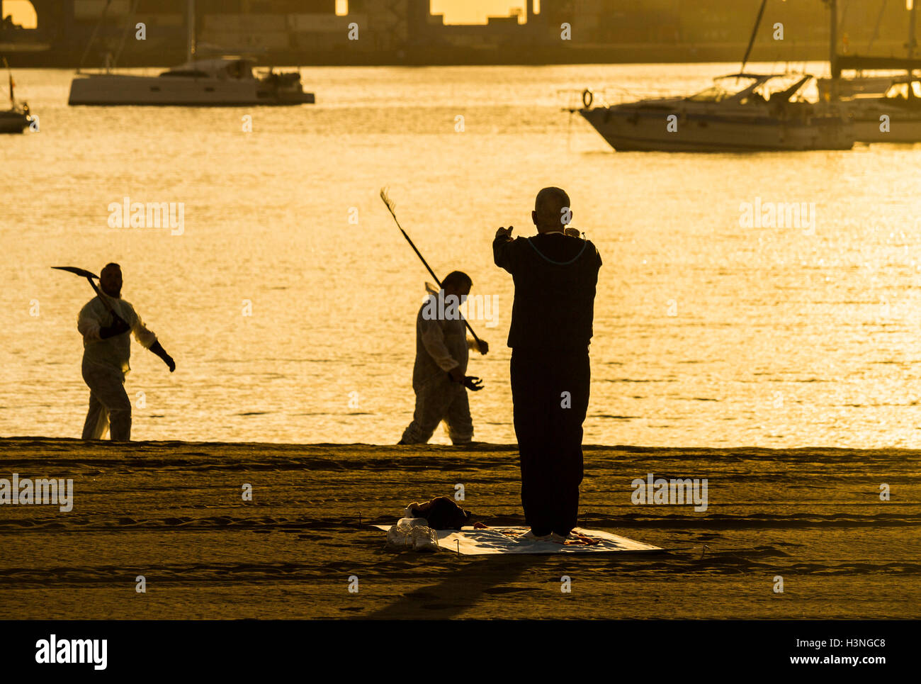 Cleaning city beach near hi-res stock photography and images - Alamy