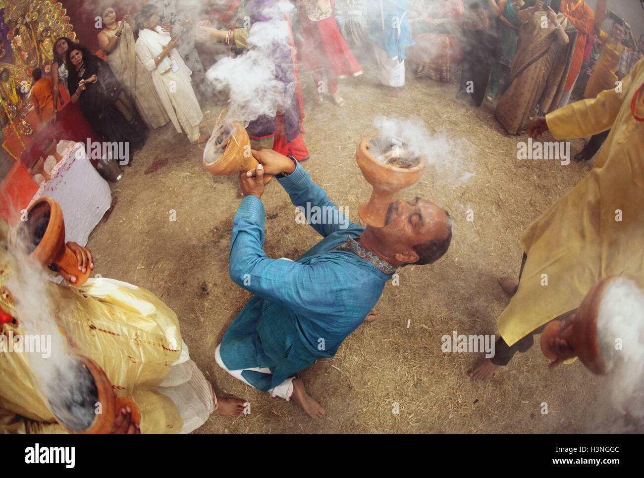 Hindu devotees dance hi-res stock photography and images - Alamy