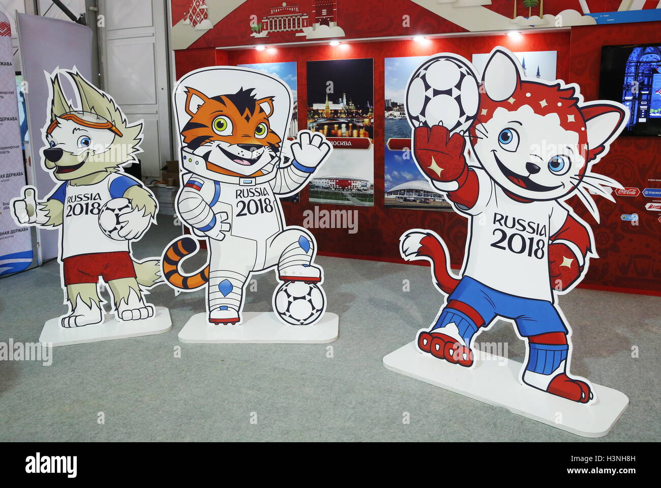 Sports Mascots High Resolution Stock Photography and Images - Alamy