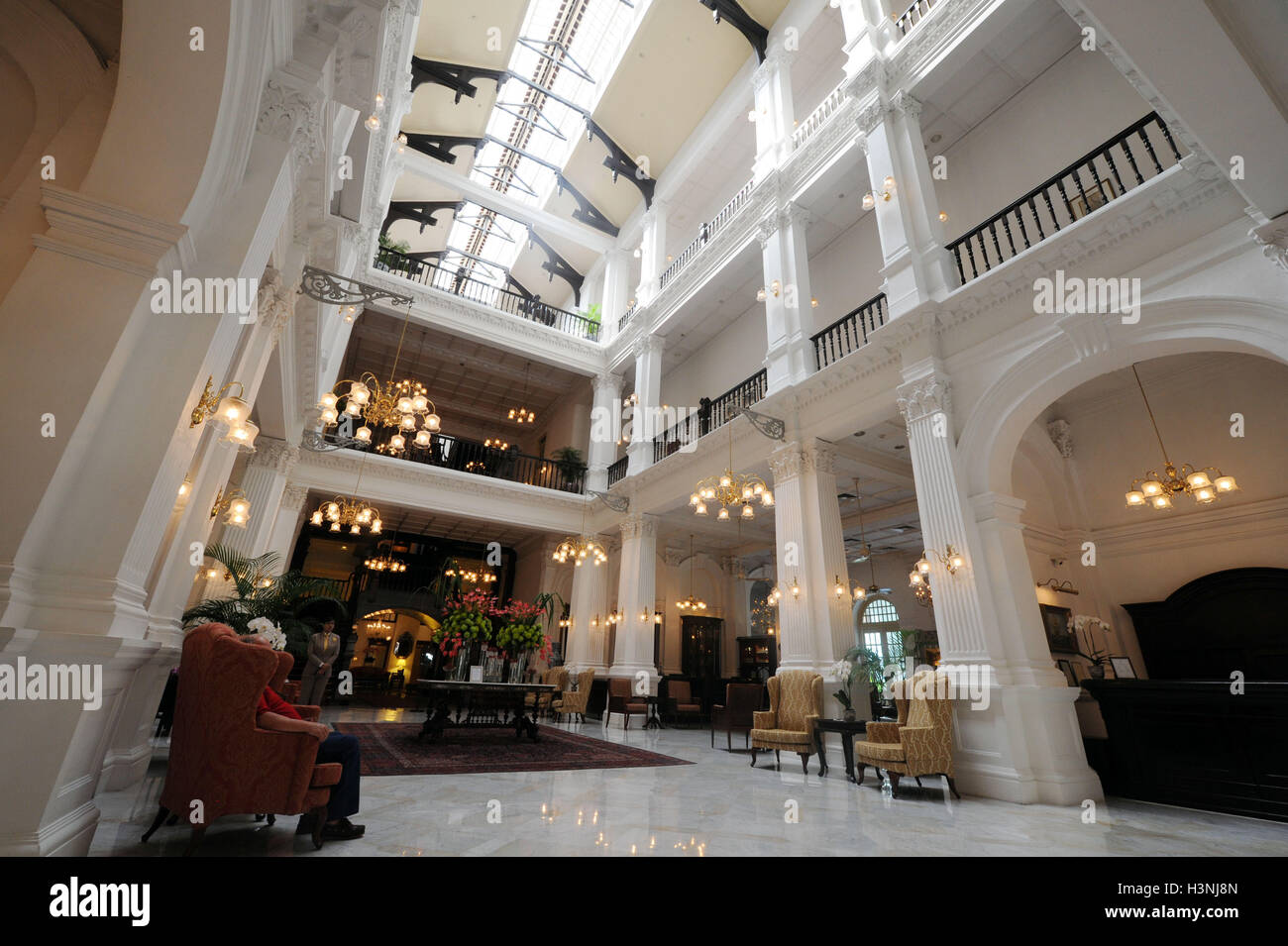 Lobby raffles hotel in singapore hi-res stock photography and images ...