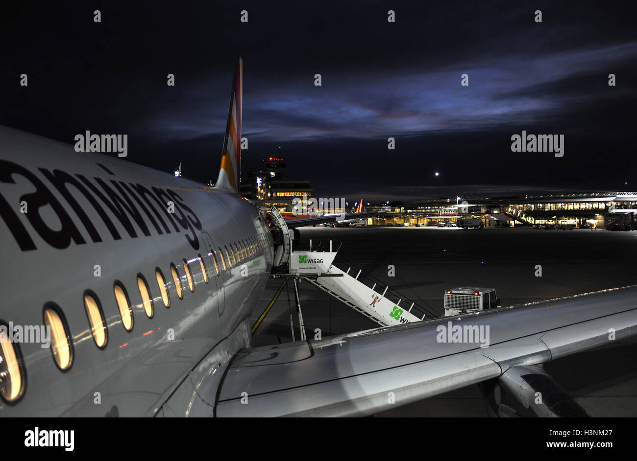 Berlin, Germany. 29th Oct, 2016. Passengers board a Germanwings ...