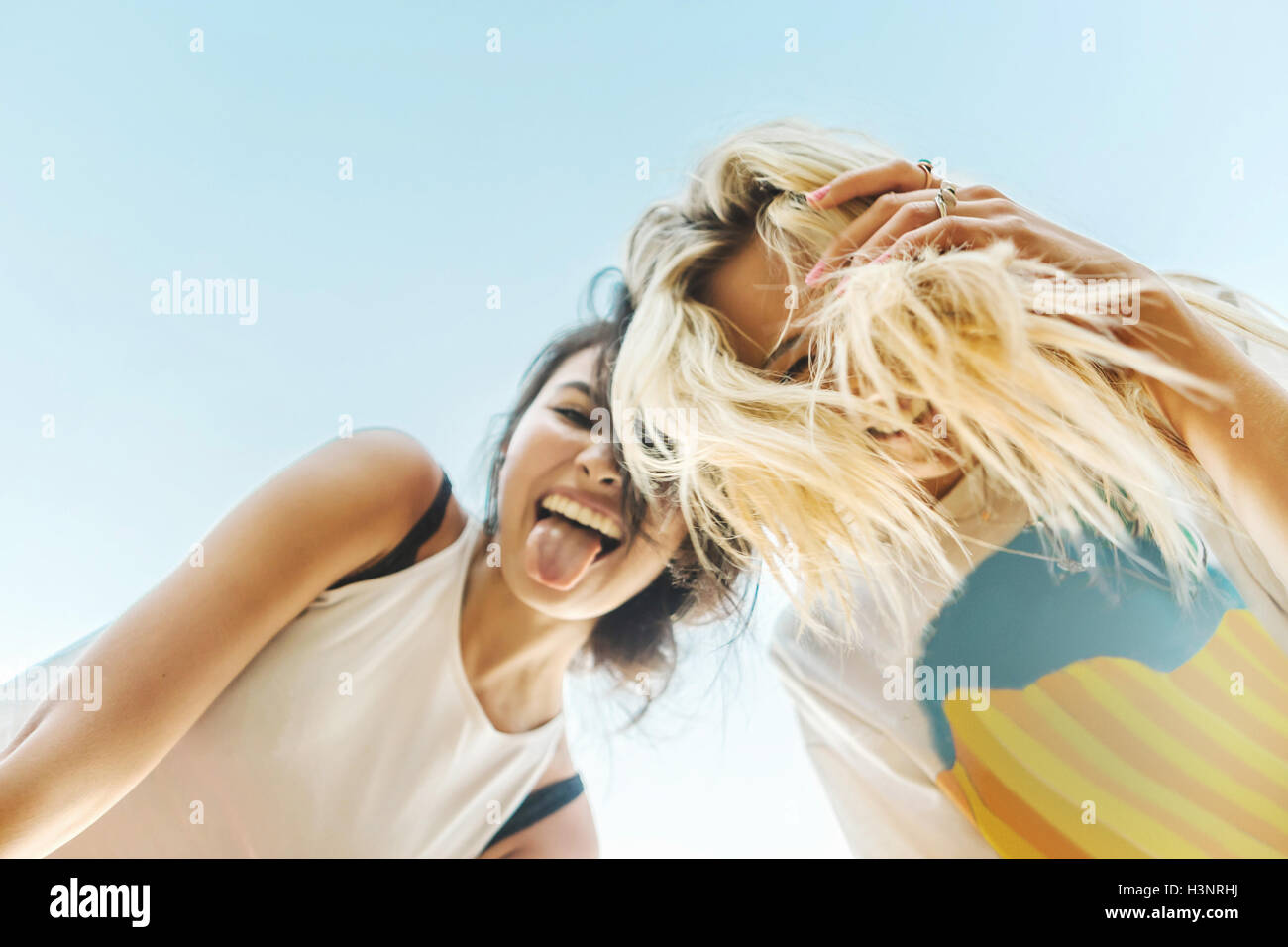 Smiling women faces hi-res stock photography and images - Alamy