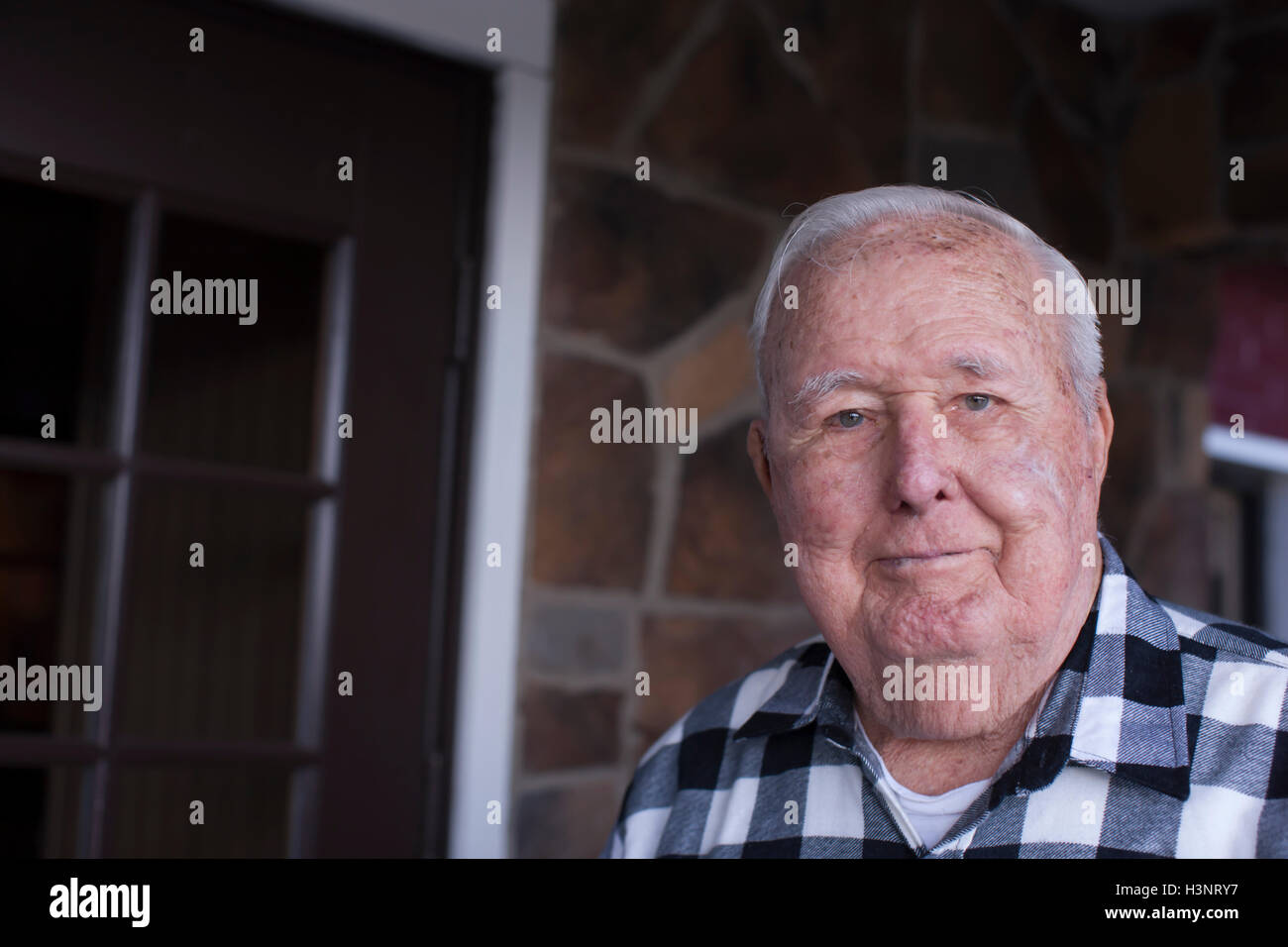Old man portrait 100 years old hi-res stock photography and images - Alamy